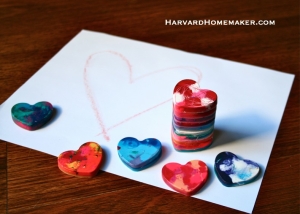 Melted Crayon Hearts with Free Printable Valentines - Harvard Homemaker